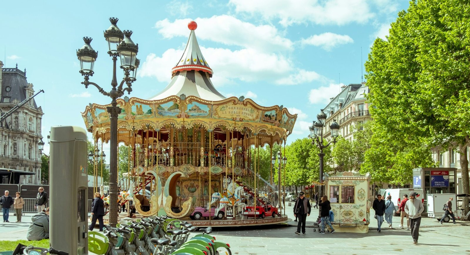 Exploring Paris with Kids: Top Family-Friendly Activities | 21 Worlds